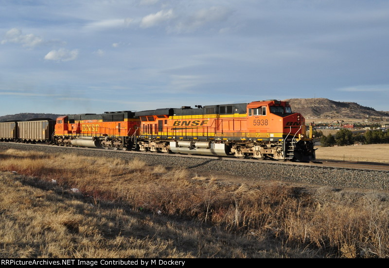 BNSF 5938 and 9479